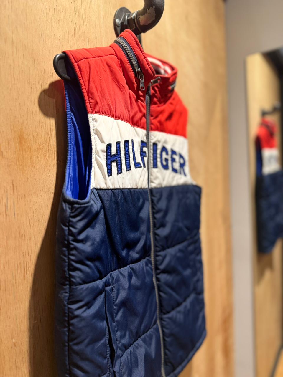 Chaleco Tommy Hilfiger – ROPAVEJERO | FERIA AMERICANA